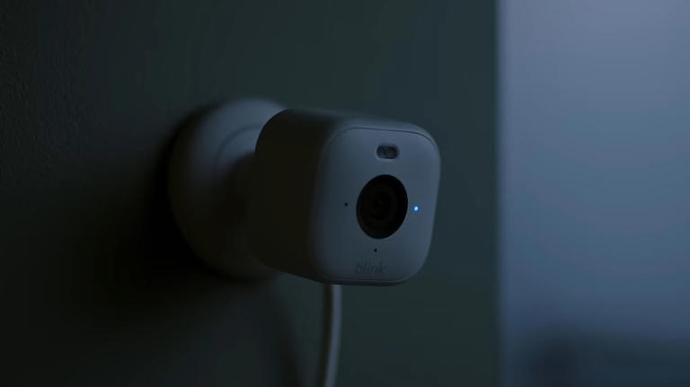 Is Your Blink Camera Flashing Green? Here's Why (And How To Fix It)