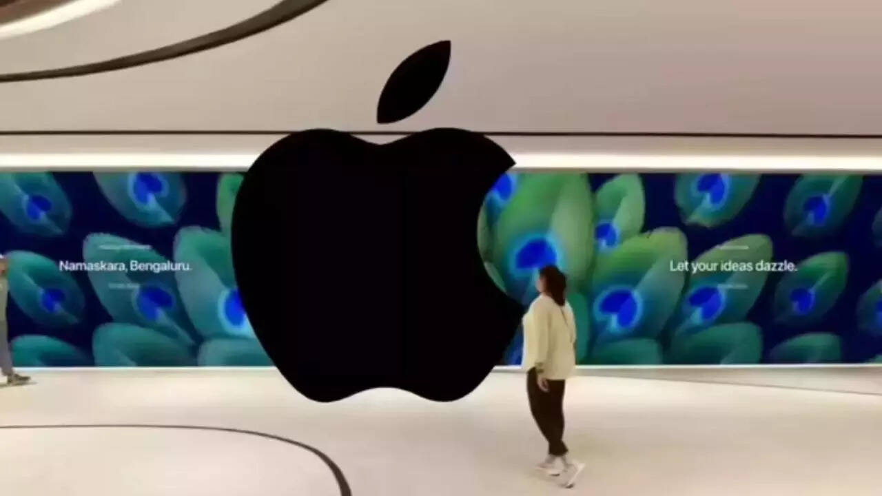 Apple’s lead AI robotics researcher Zian Jhang quits after 10 years ...