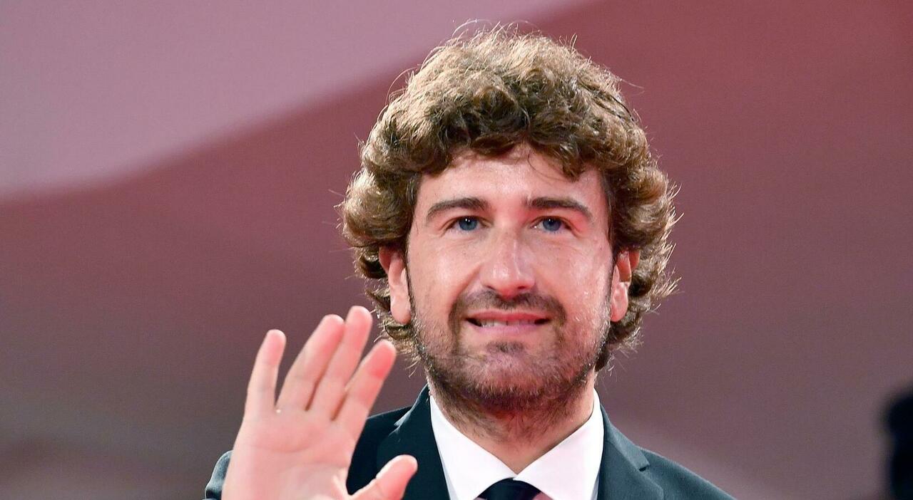 Alessandro Siani: il legame con il padre, la (misteriosa) moglie, i ...