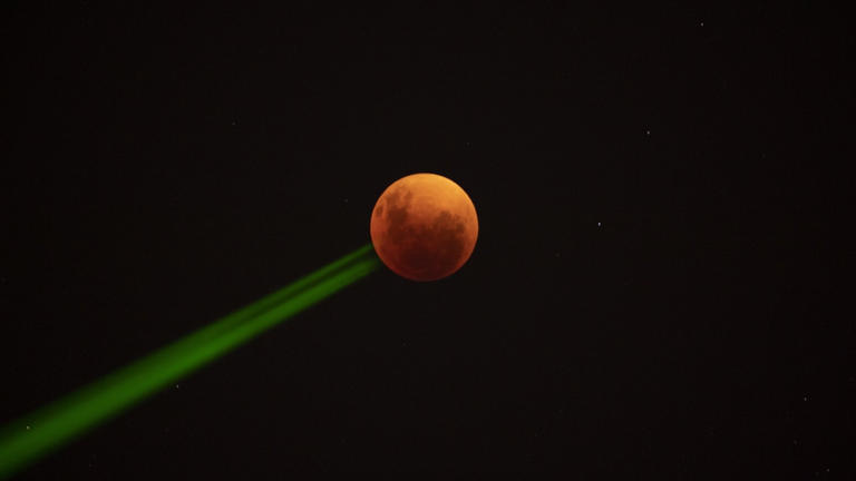Total lunar eclipse on Sunday: These cities will see the Moon turn ...