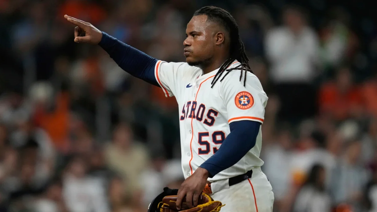 Framber Valdez se disculpa con el mexicano César Salazar tras golpearlo con un pitcheo