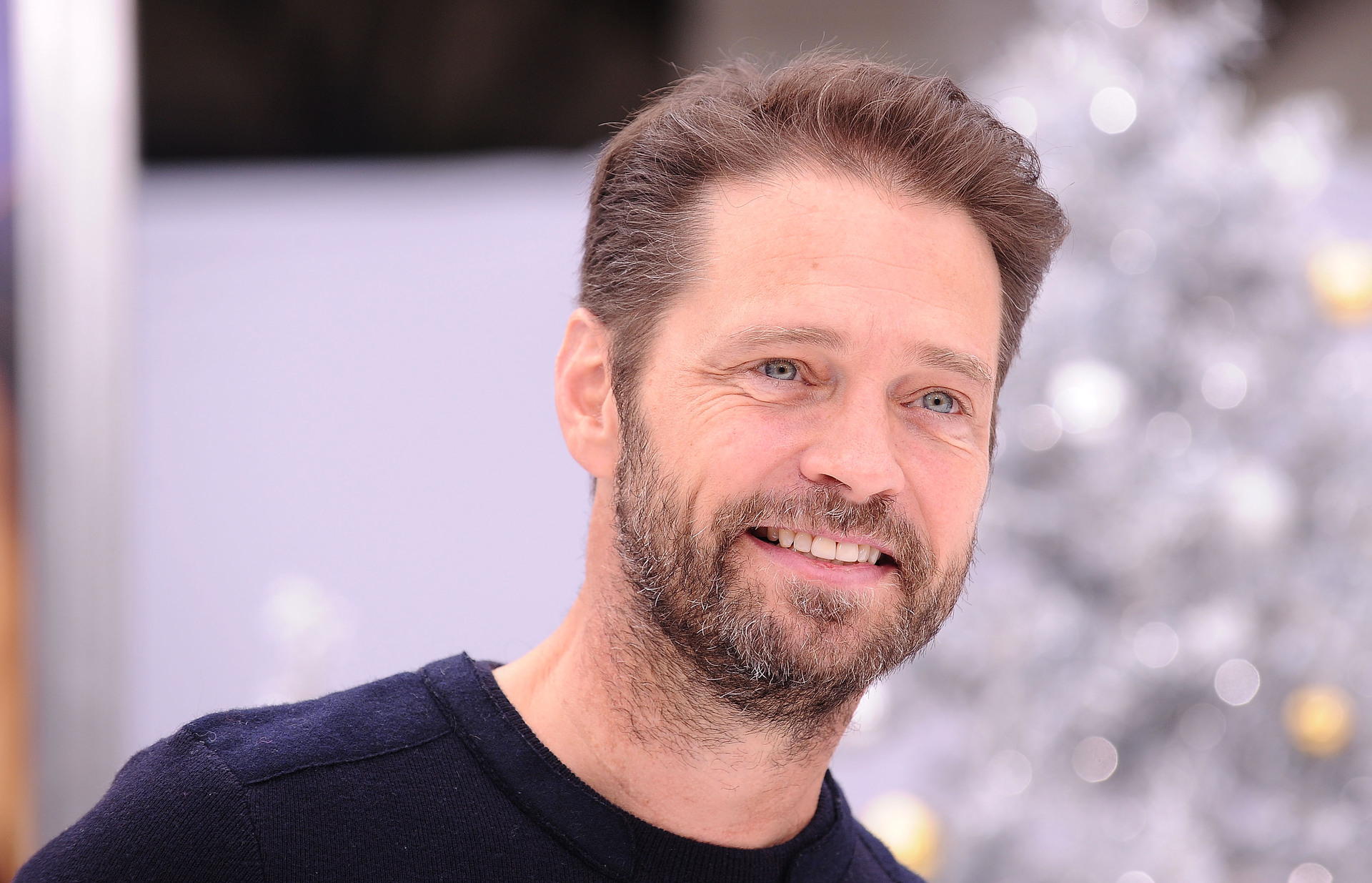 Jason Priestley parla di quando viveva con Brad Pitt!