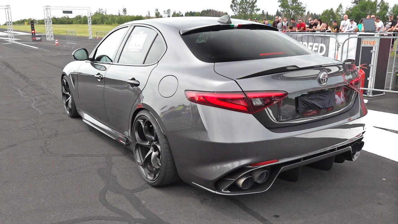 Alfa Giulia QV 2.9 V6 met Ragazzon-uitlaat