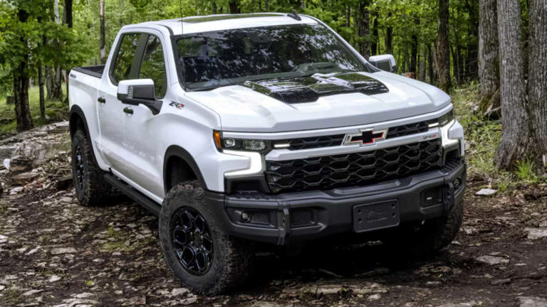 GM confirms next-gen Chevy Silverado, GMC Sierra debut later this year