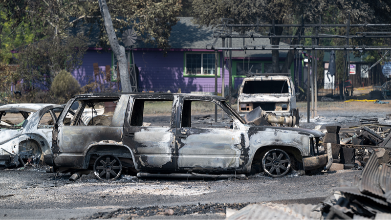 Wildfire hits structures in historic Chinese Camp