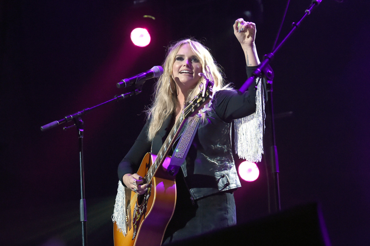 '2 of the Greatest Country Icons' Stun Fans With Their Retro Matching 'Fits