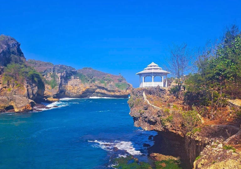 6 Pantai Tersembunyi di Yogyakarta yang Belum Banyak Wisatawan Tahu ...