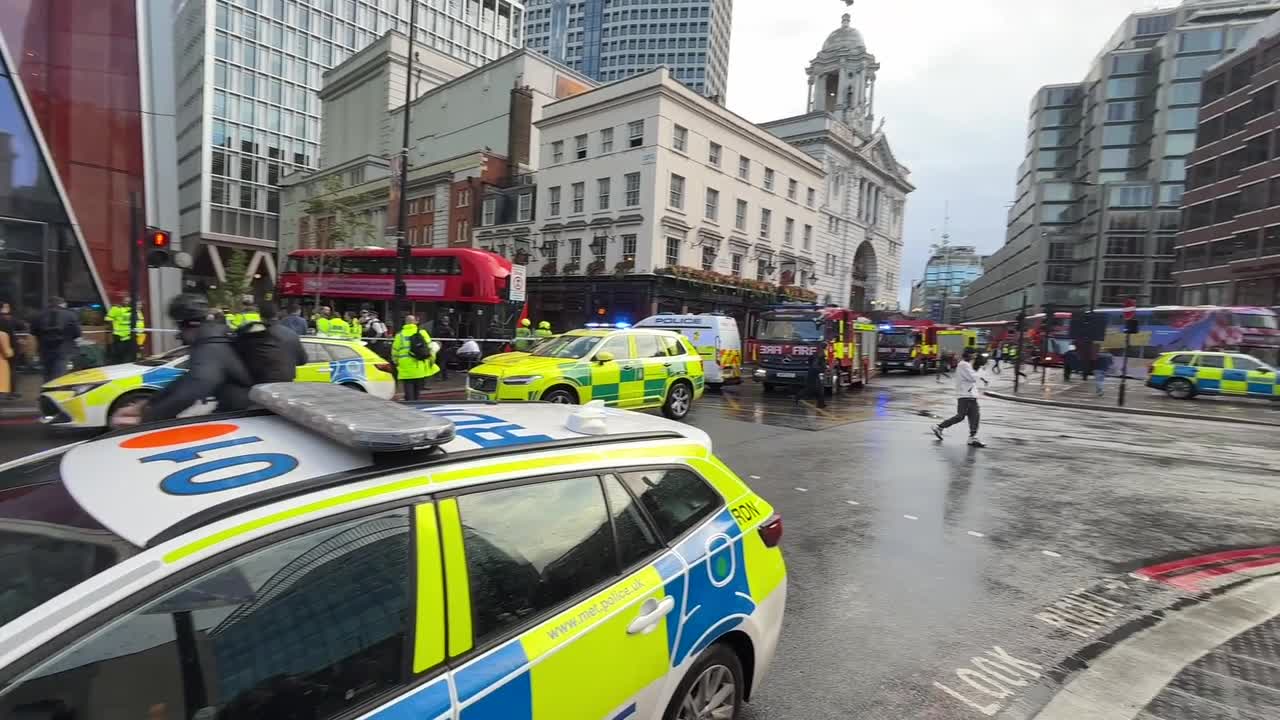 Bus crash outside Victoria station brings traffic to a standstill