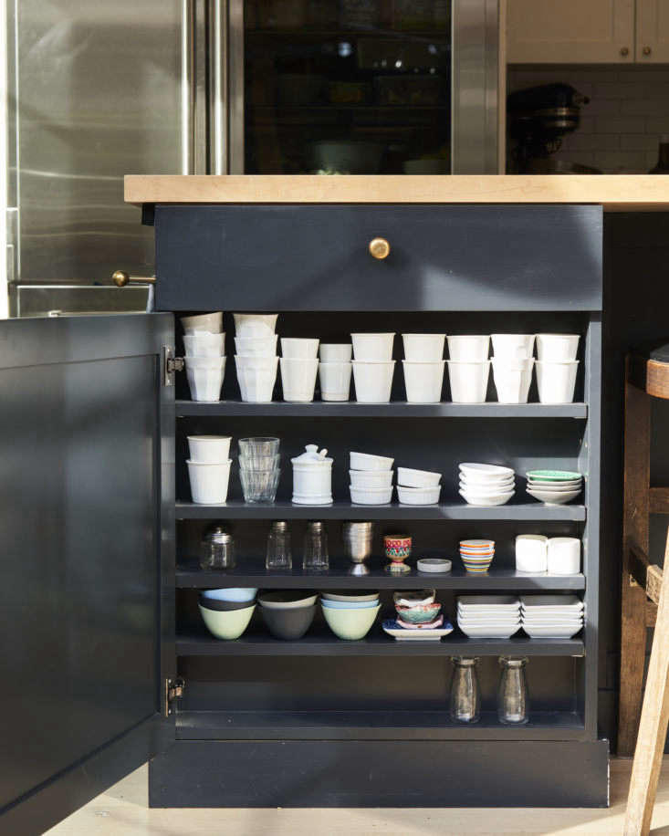 Kitchen of the Week: Practical Magic in Phyllis Grant’s Berkeley Kitchen