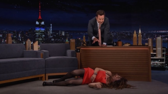 Sabrina Impacciatore e l'incidente linguistico da Jimmy Fallon a The ...