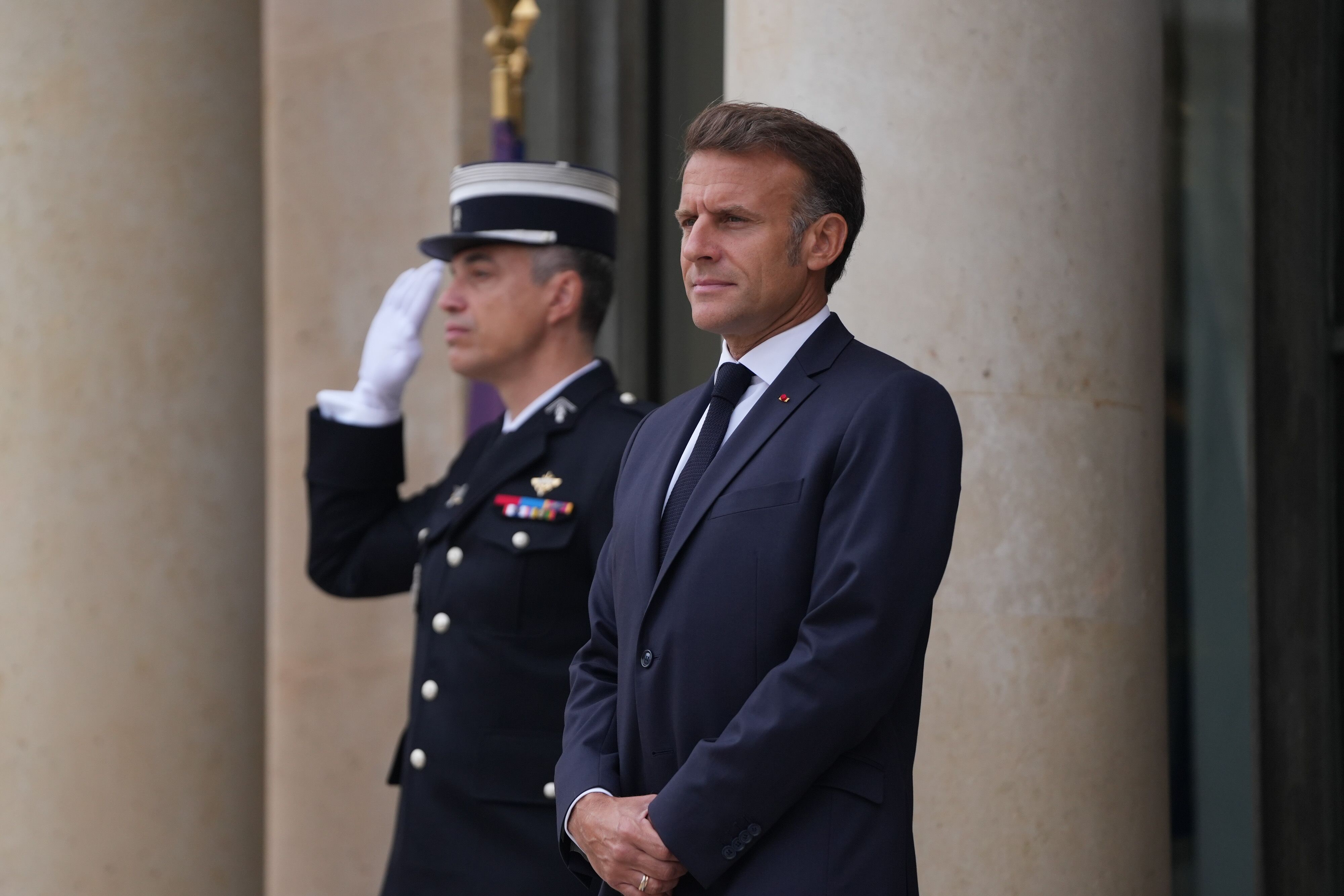 Macron Aims to Avoid Fresh Election If Prime Minister Falls