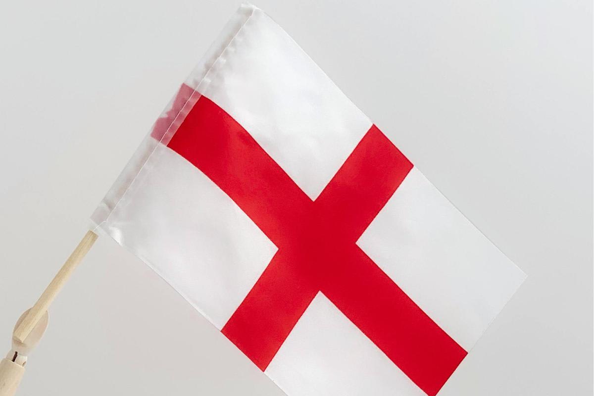'Put 'Em up Anywhere!' Yvette Cooper Defends Flag-Flying as Symbol of ...