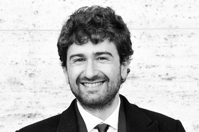 Alessandro Siani: età, moglie e figli, studi, dove vive. Tutto sull’attore