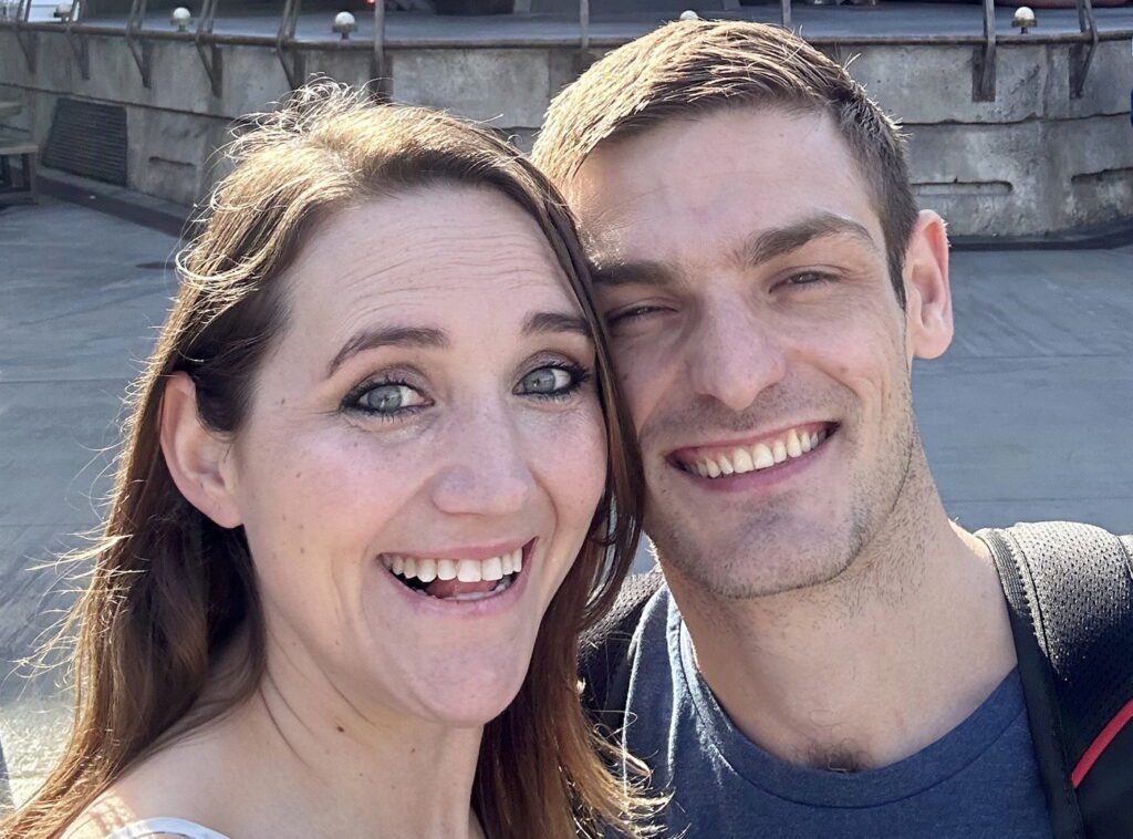 Mum ditches US for Spain with husband and ex so they can still co-parent