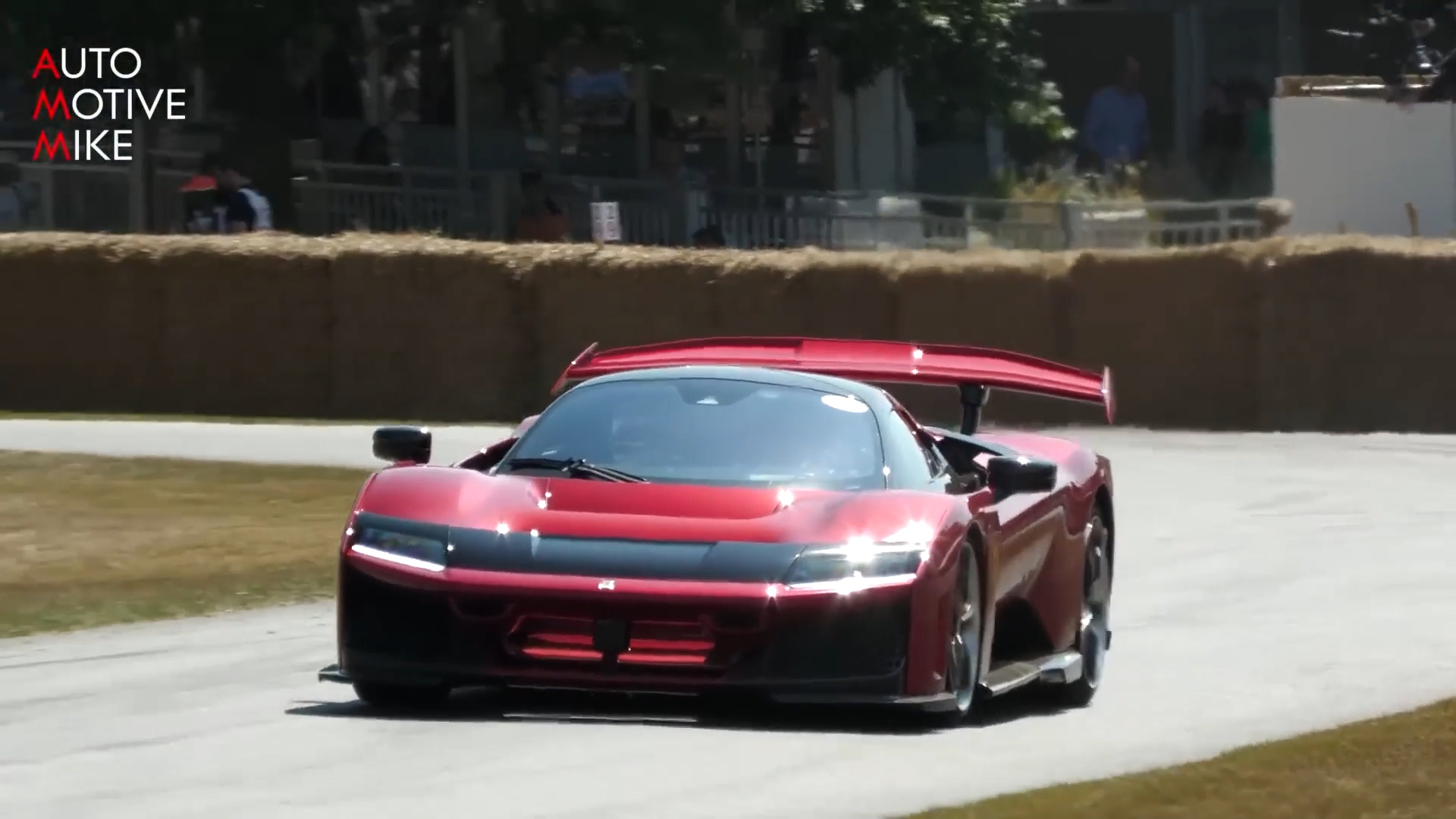 1200 HP Ferrari F80 dynamic debut at Goodwood Festival