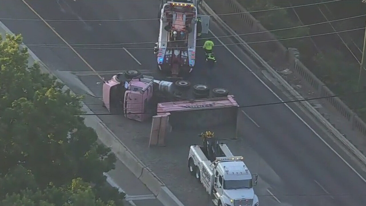 NJ Route 3 delays after dump truck overturns, eastbound lanes shut