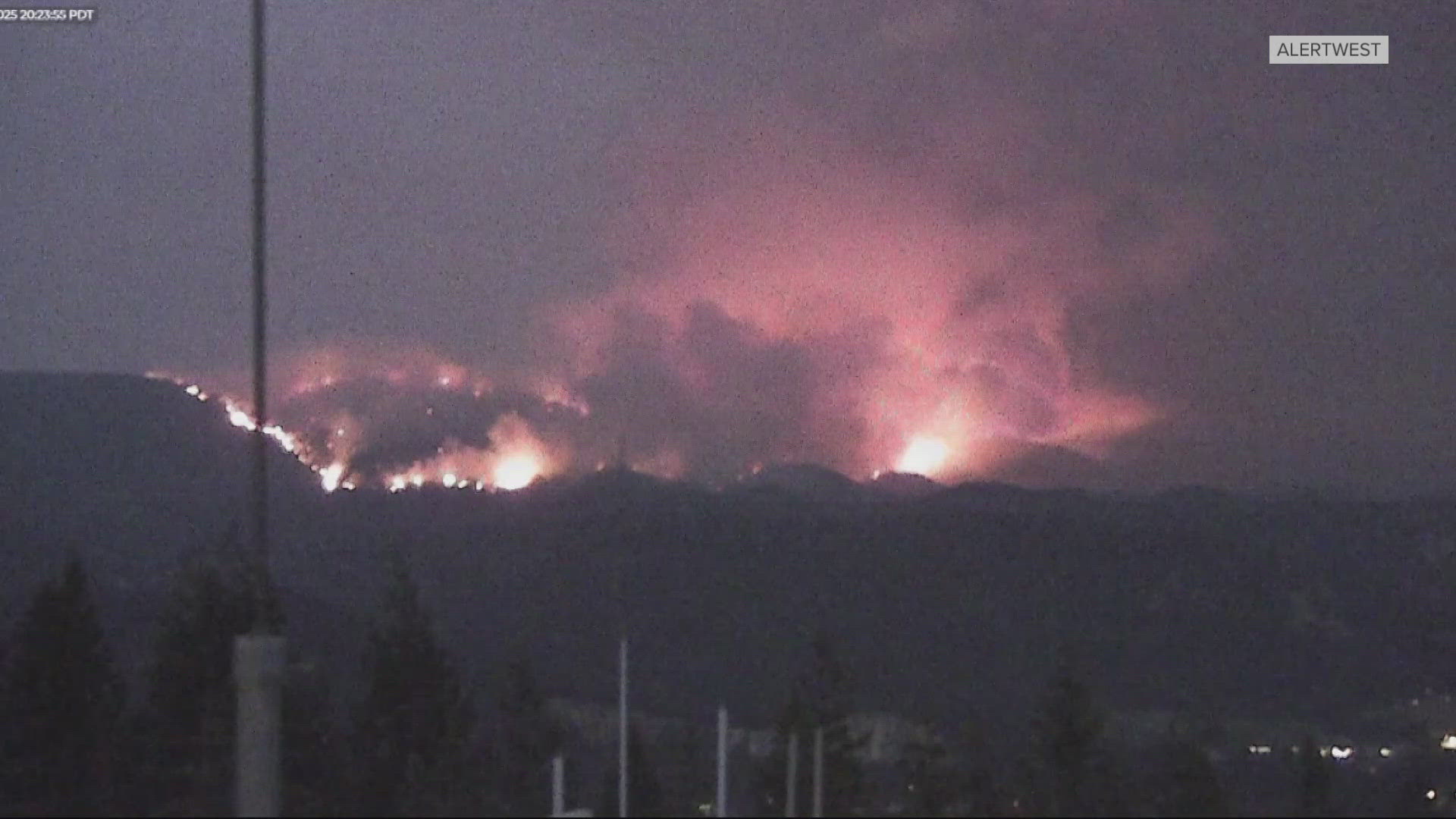 New wildfire spreading in Chelan County