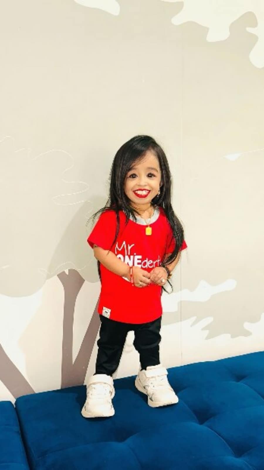 8 inspiring pics of Jyoti Amge, the world’s shortest woman