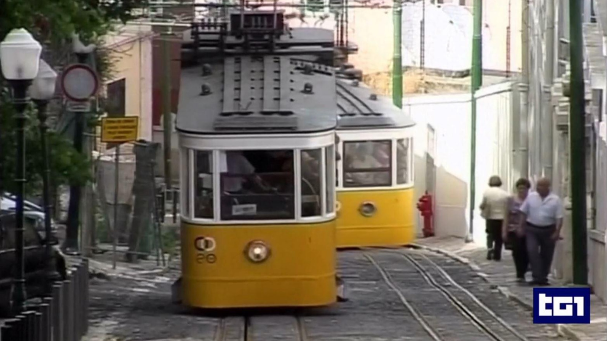 Tragedia della funicolare a Lisbona, le testimonianze: "Siamo in lutto ...