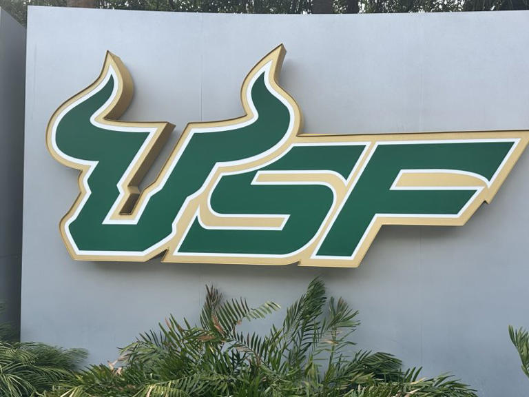 USF Football Routs UAB, secures win with a final score of 48-18