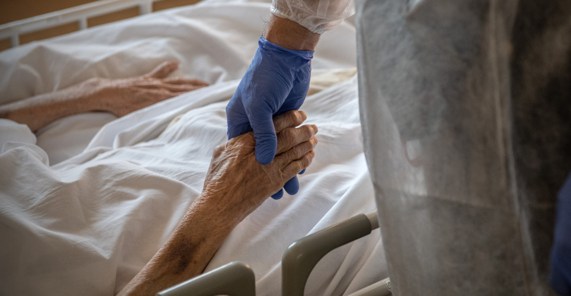 Three symptoms that appear 24 hours before death