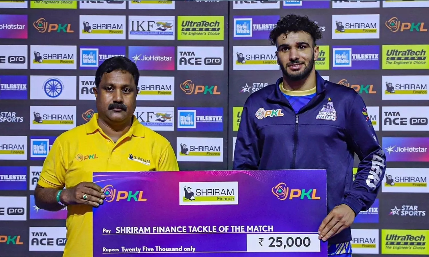 PKL 2025: From hospital bed at 4 pm to mat at 7 pm, Jaideep drives ...