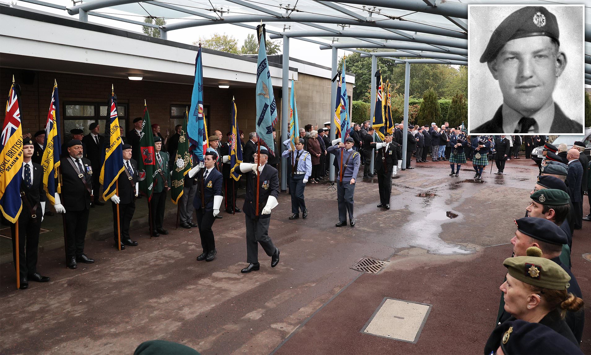 RAF veteran, 91, is remembered by 600 strangers at funeral after he ...