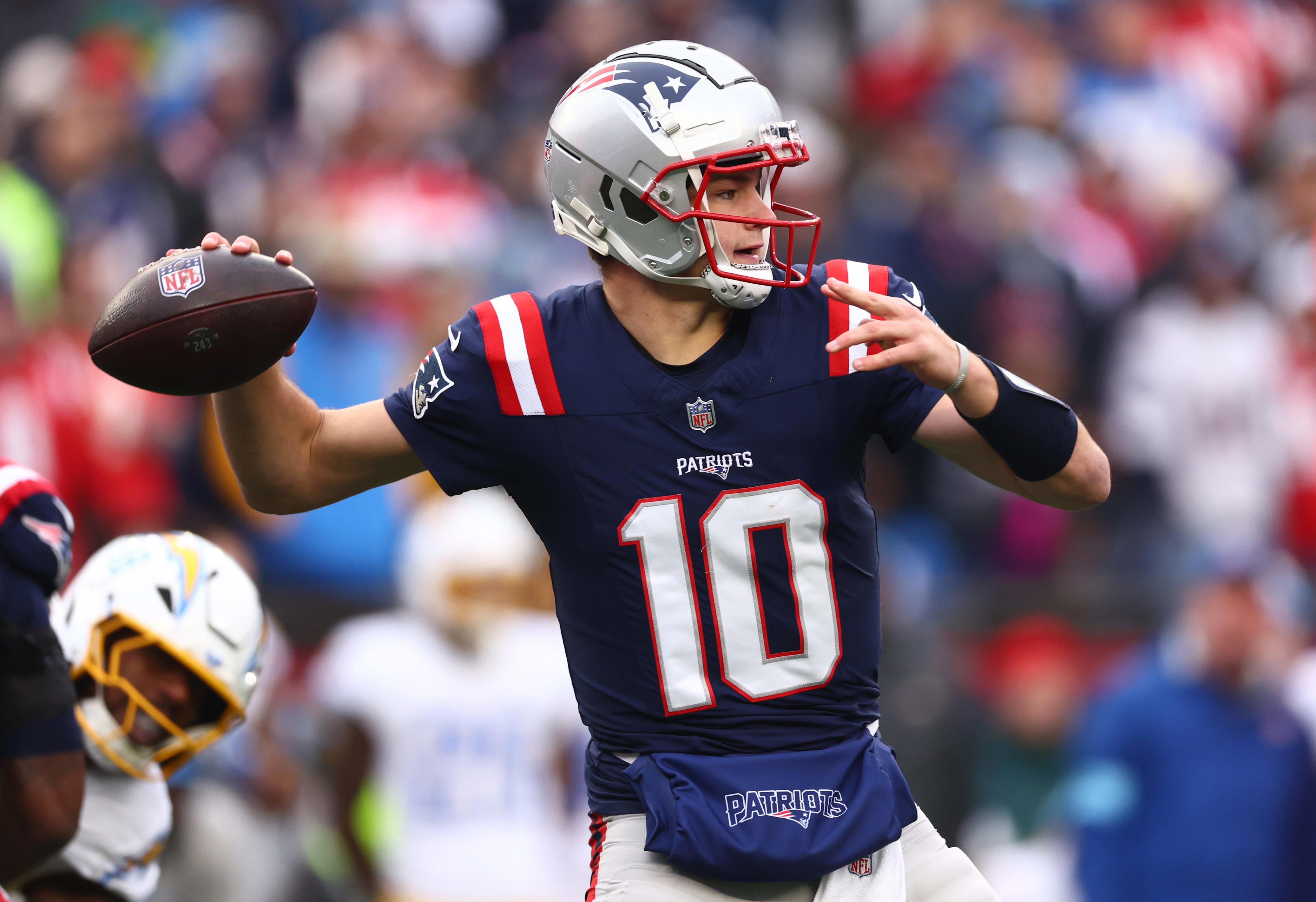 Bills at Patriots: Predictions, picks and odds for NFL Week 15 game
