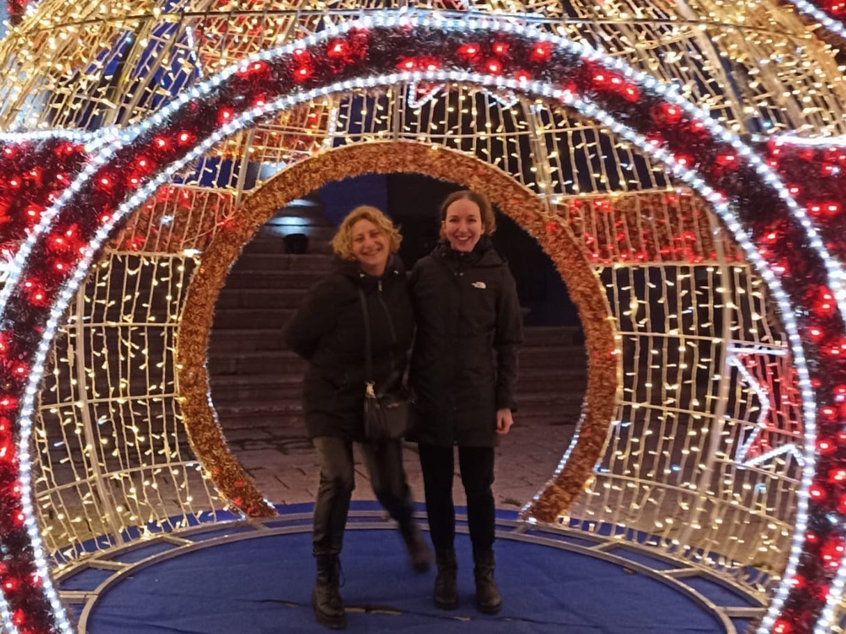 I'm Gen Z, my aunt is a boomer; when I needed help with my crush, she ...