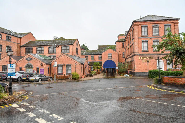 Labour-run council turns blind eye to historic hotel housing migrants ...