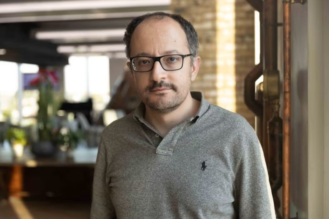 British billionaire trader offers interns £26k a month