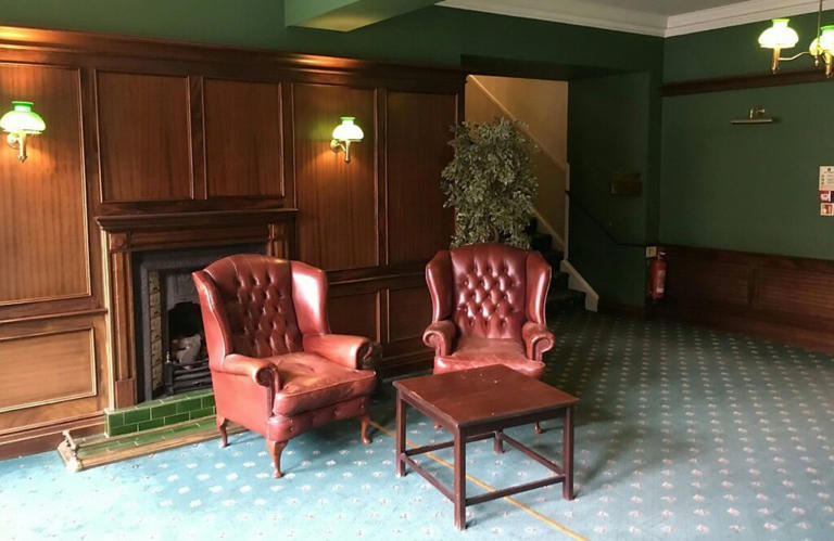 Labour-run council turns blind eye to historic hotel housing migrants ...