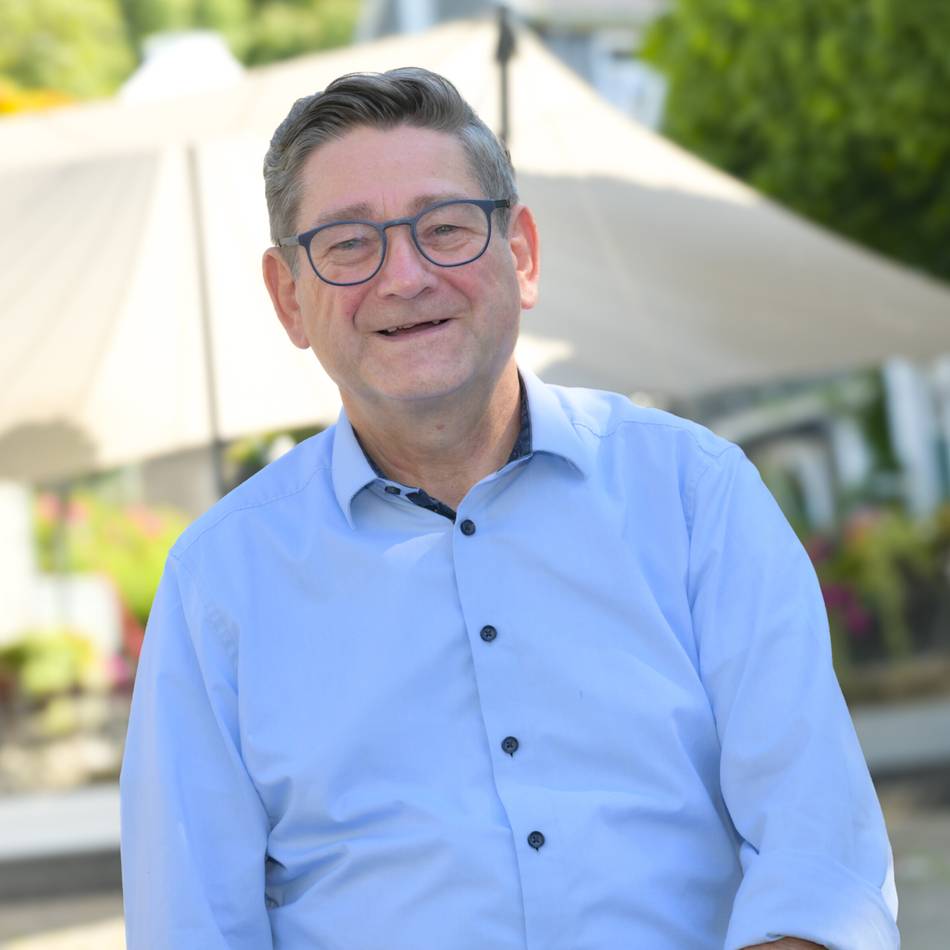 Neumann (SPD) wünscht sich mehr Politiker mit Berufserfahrung
