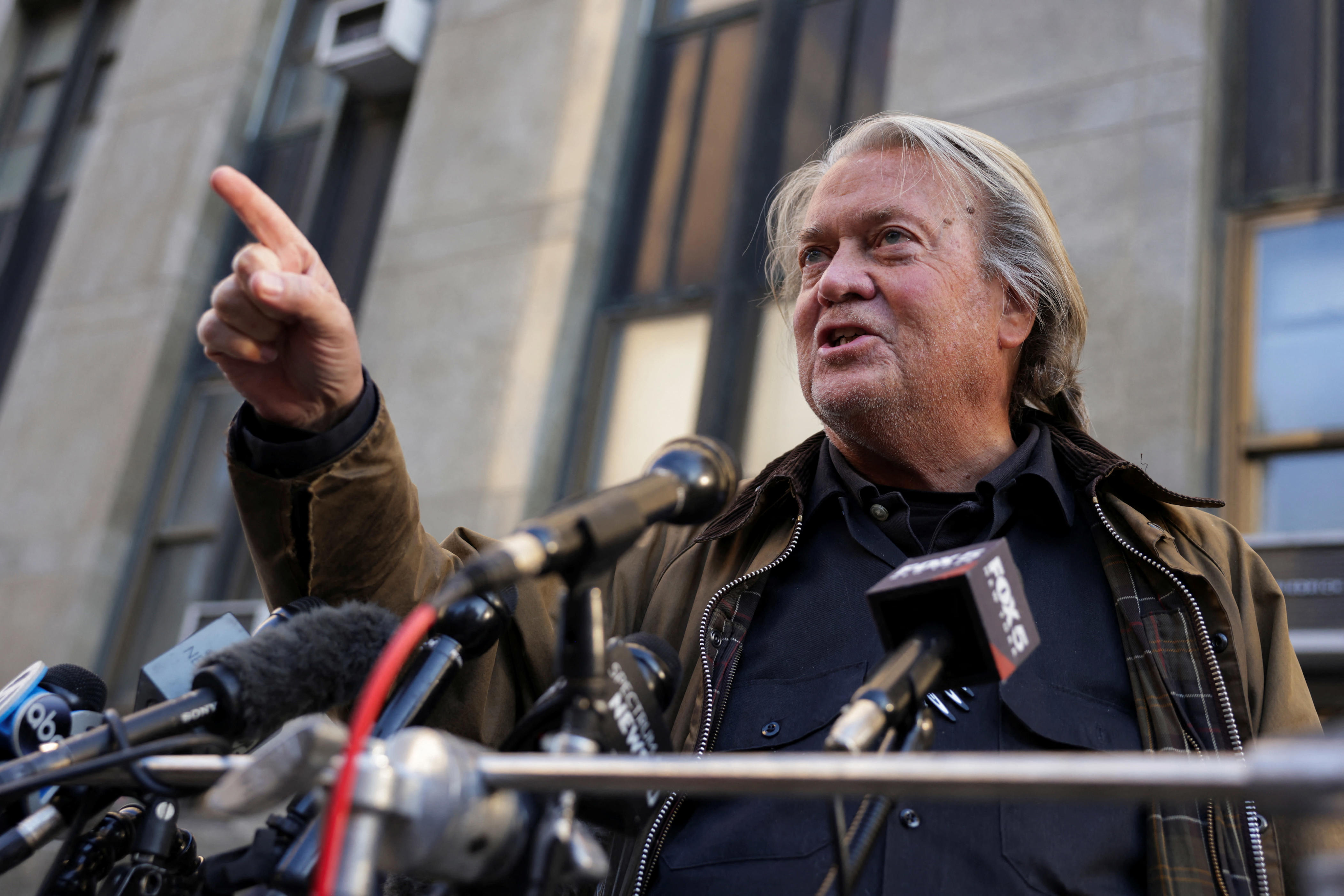 Steve Bannon: Netanyahu uses Oct. 7 footage to distract from intel ...