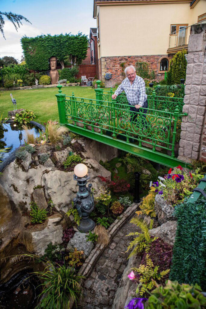 Man spends 30 years hand-digging enormous network of caves under ...