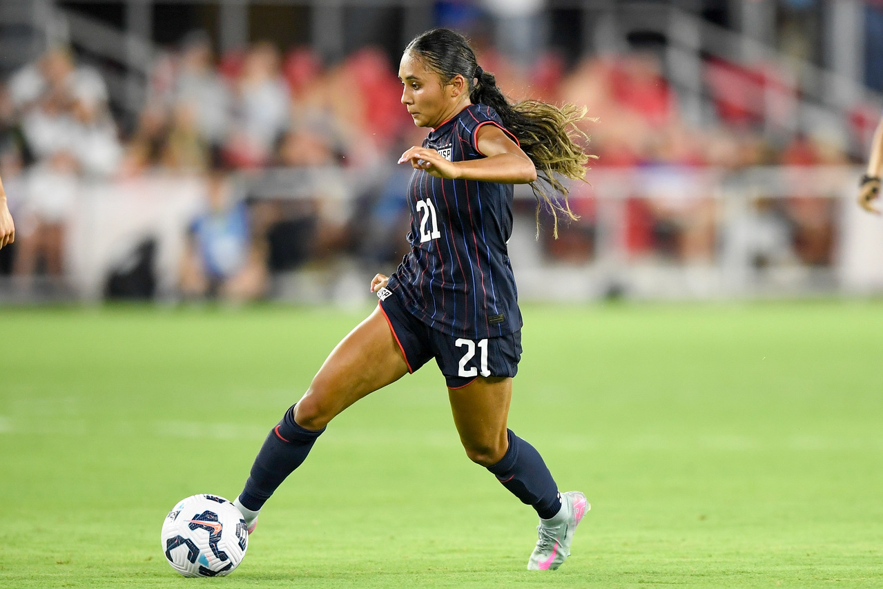 Chelsea hoping to complete Alyssa Thompson transfer before deadline