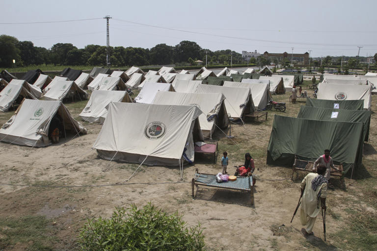 Half a million people flee their homes in Pakistan’s Punjab to escape ...