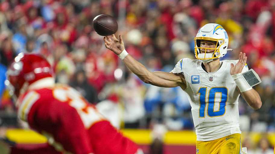 Los Angeles Chargers vs. Kansas City Chiefs referee crew for Week 1 ...