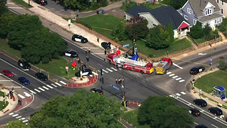 Carjacking suspect pursued by Minneapolis officers kills 2 women ...