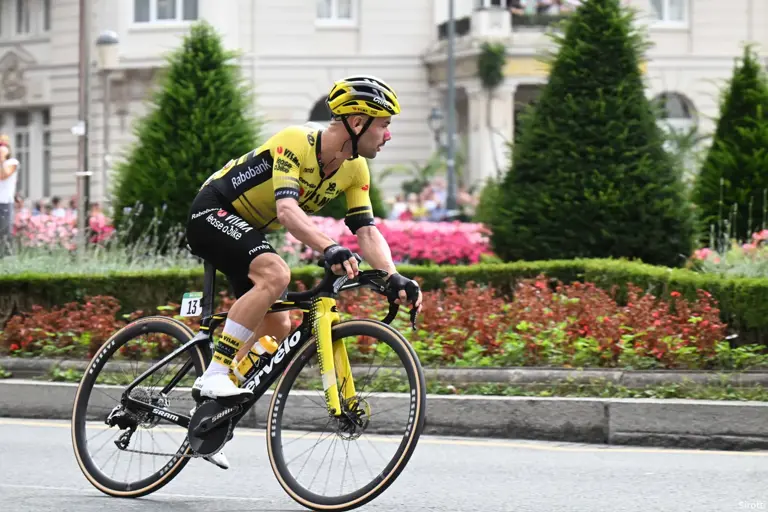Jordi Meeus zegeviert in Binche-Chimay-Binche voor Nils Eekhoff, eerste ...