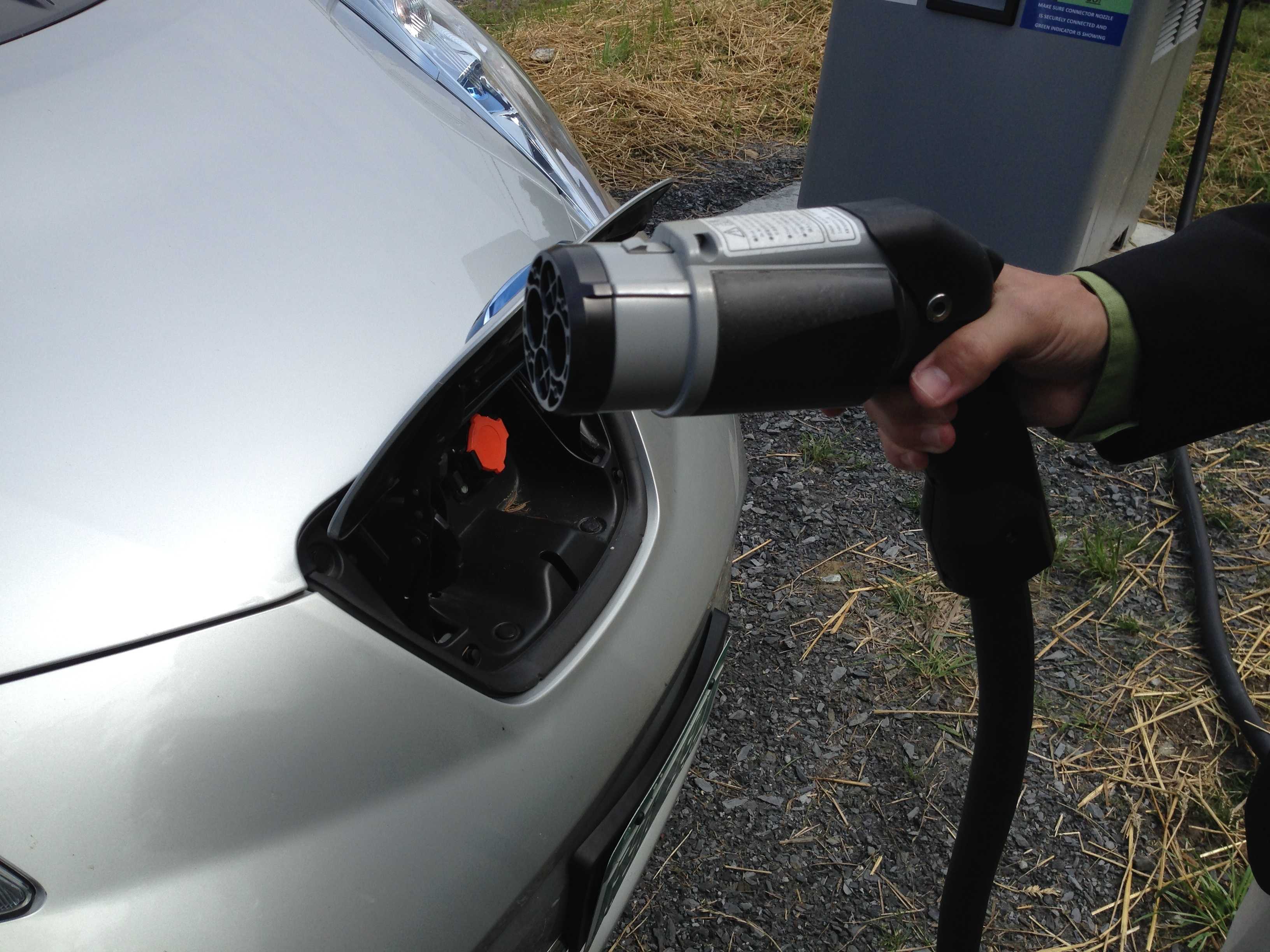 Federal government releases nearly $16M for electric vehicle charging ...
