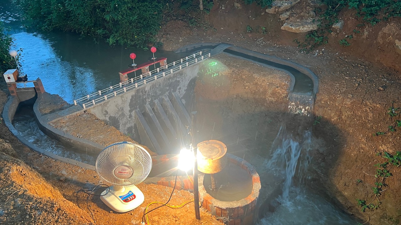 I built a mini hydro damn! 💧