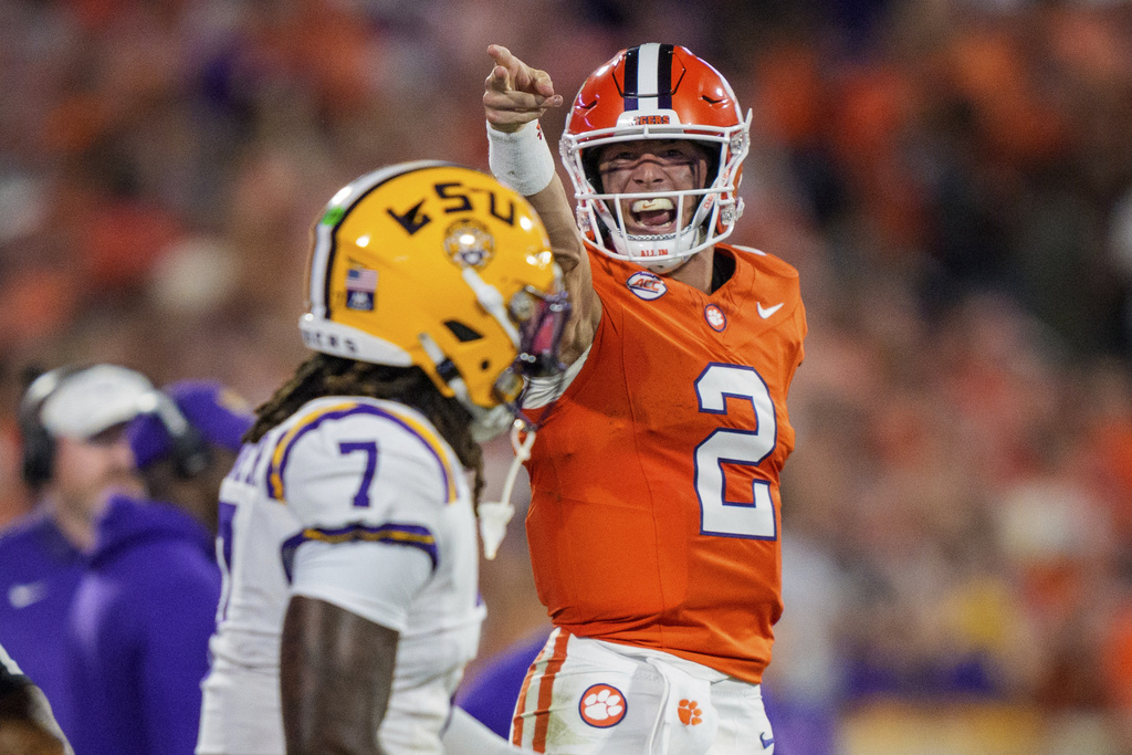 Swinney challenges critics to bring on the hate as No. 8 Clemson looks ...