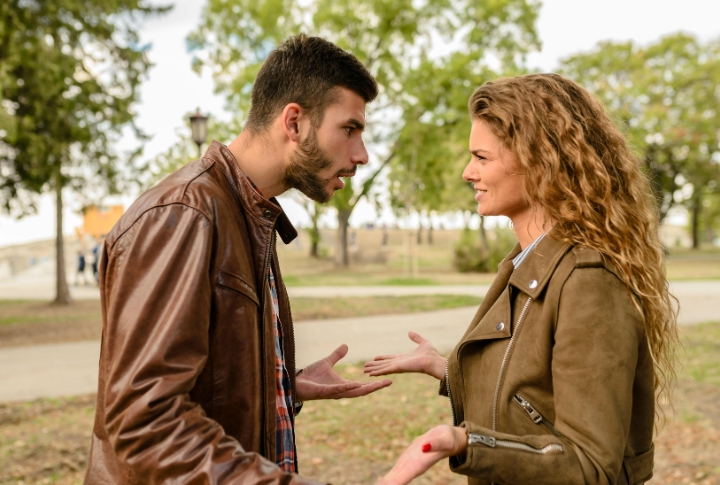 10 Toxic Behaviors You Notice Only When The Relationship Is Over