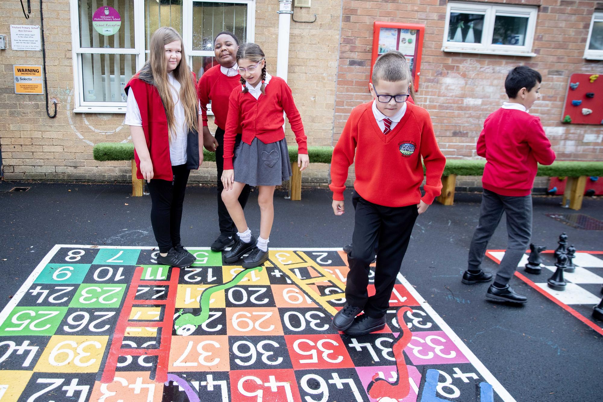 PICTURES: Community raises £10,000 for new playground for deserving ...