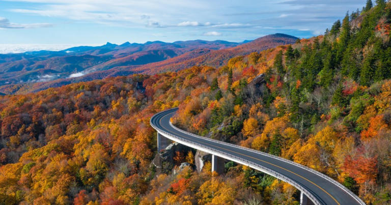 A Guide to America's Most Breathtaking National Parkways