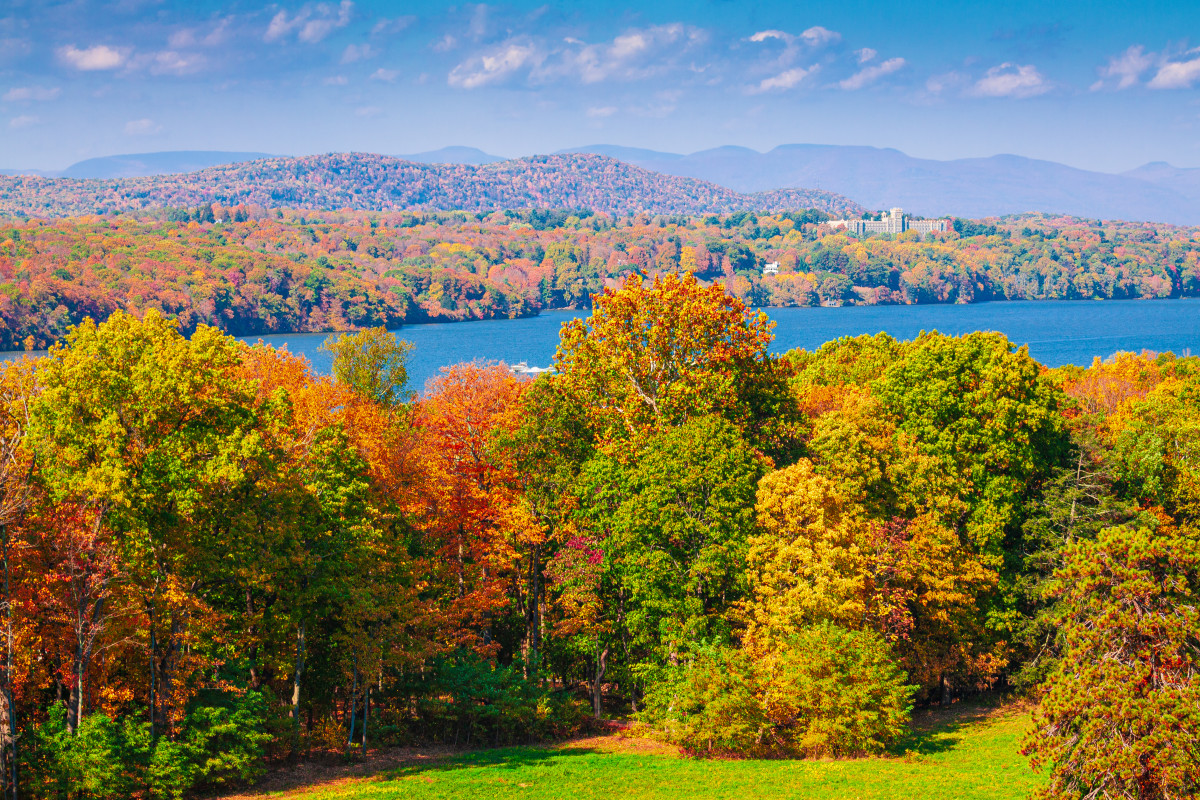 This Martha Stewart-Approved Destination Was Just Named the No. 1 Leaf-Peeping Hotspot of 2025
