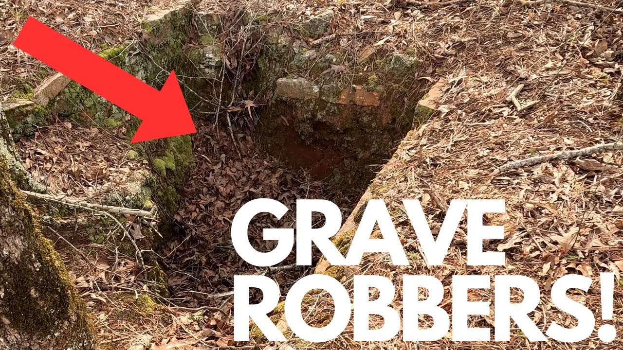 Shocking Grave Robbery in the Woods of Georgia’s John Wright Cemetery