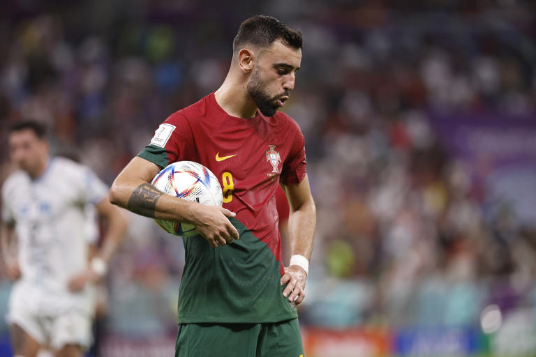 Bruno Fernandes slammed as 'childish' and unworthy of Manchester United ...
