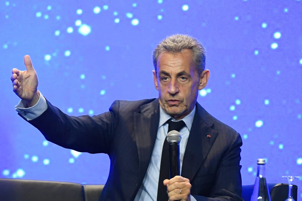 Nicolas Sarkozy tacle Emmanuel Macron : “Depuis 8 ans, il fait le ...